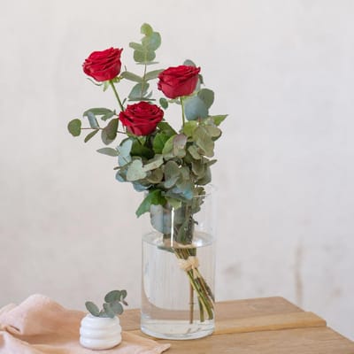 Bouquet of 3 red roses | Interflora