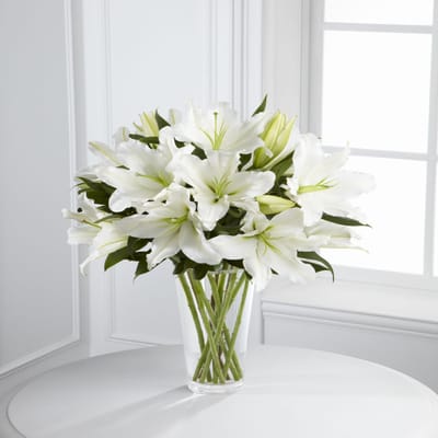 The FTD Light in Your Honor Bouquet | Interflora